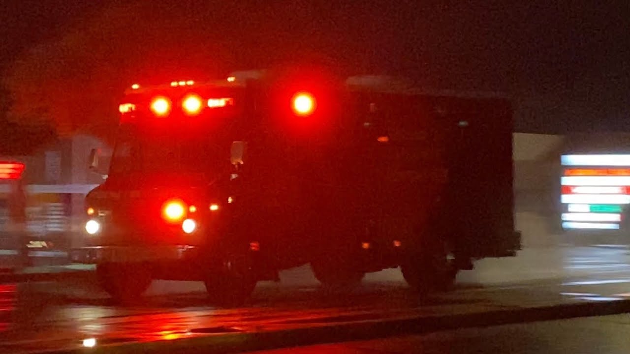 Phoenix Fire Engine 45 and Support 45 responding to Water Rescue in 35 ...