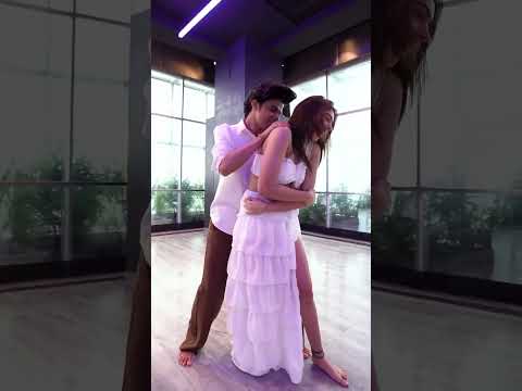 Niti Taylor's surprised dance video in colab with renowned choreographer Pratik Utekar