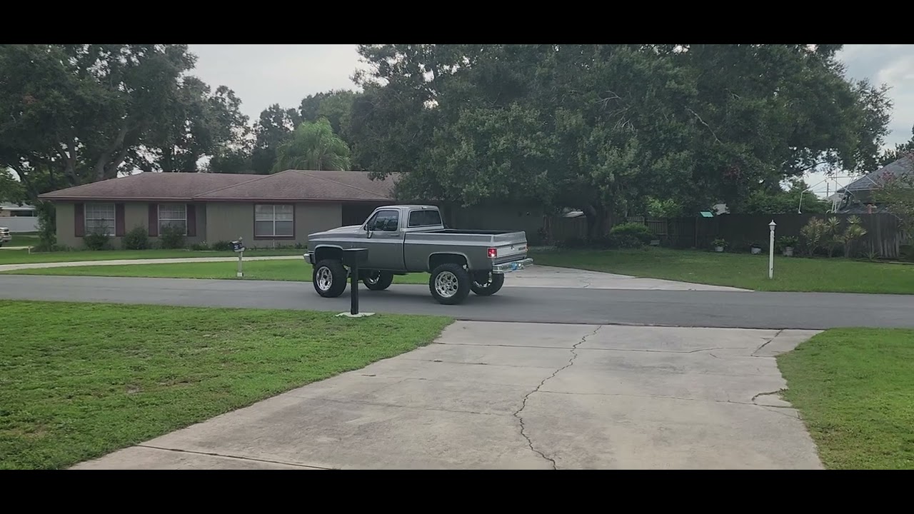 Nothing beats a square body Chevy. - YouTube
