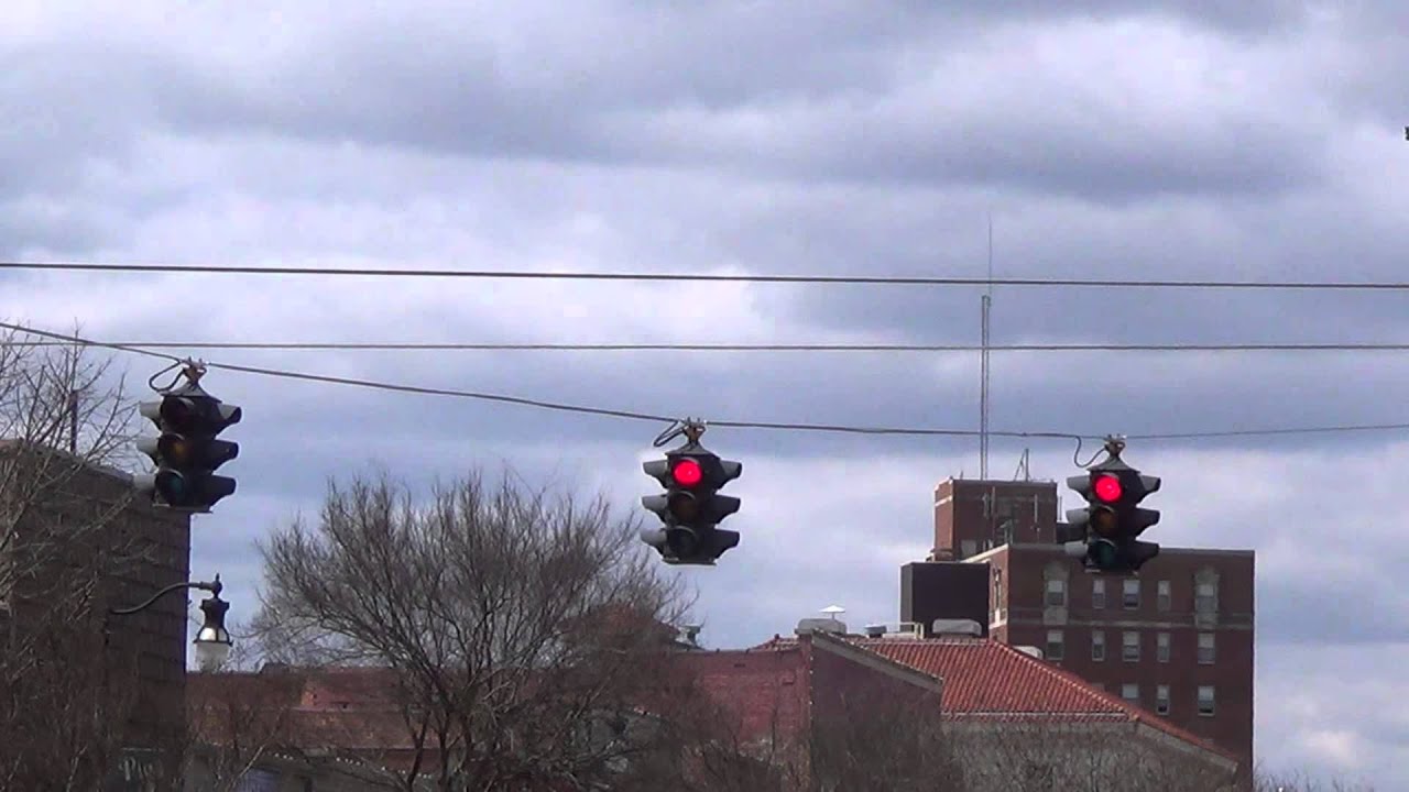 Eagle 4-way Traffic Lights - YouTube