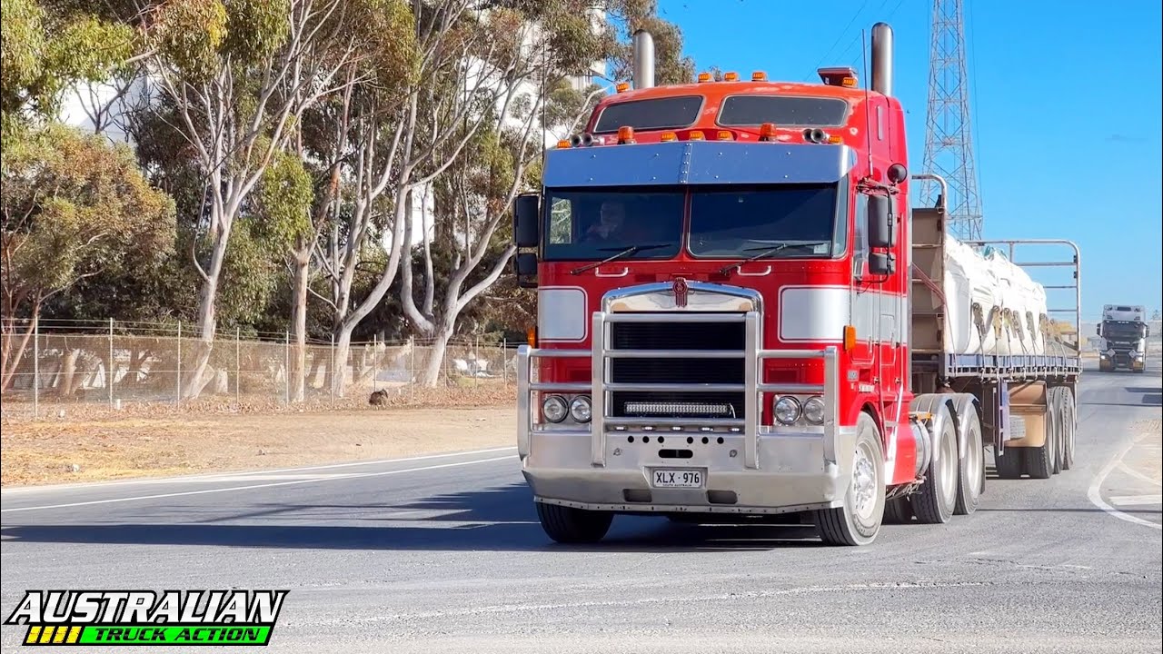 Kenworth K100G getting loaded - YouTube
