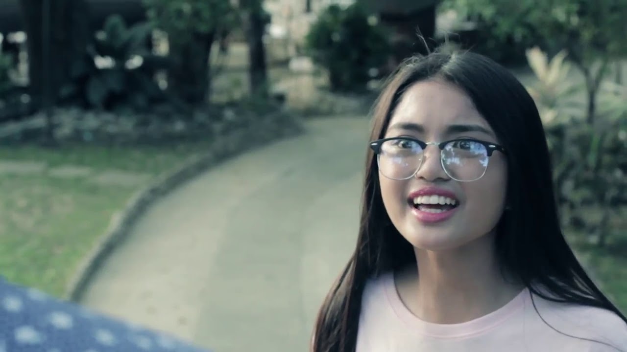 Trailer CINCOWENTRO DOS directed by Romm Burlat & Marvin Gabas - YouTube