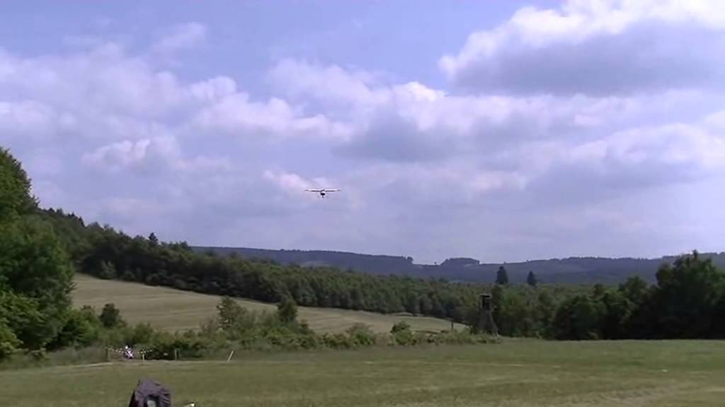 Gromotec Yak 112 - YouTube