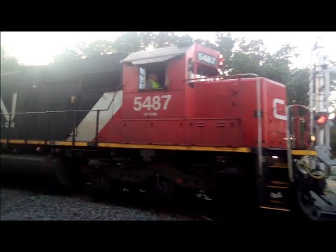 (CN 5487) Coming Around. Marinette Wisconsin. 9/9/22 - YouTube
