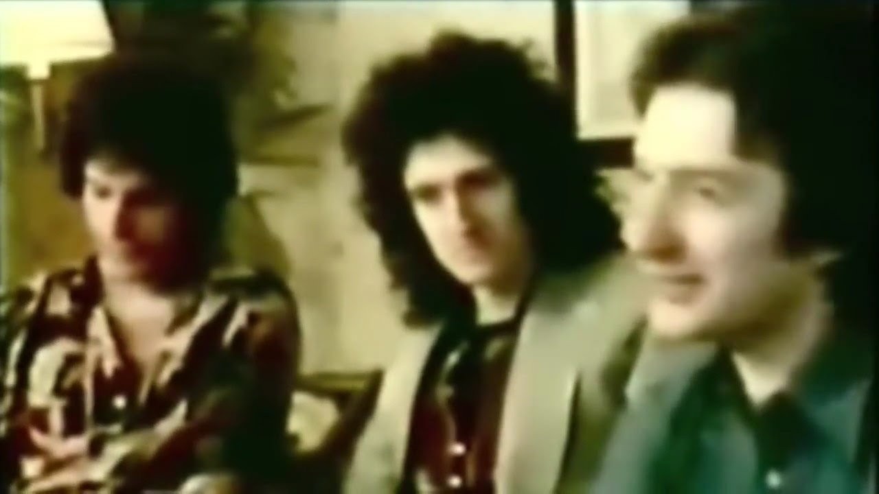 (RARE FOOTAGE) Freddie Mercury - Wearing a Jimmy Carter Mask - YouTube