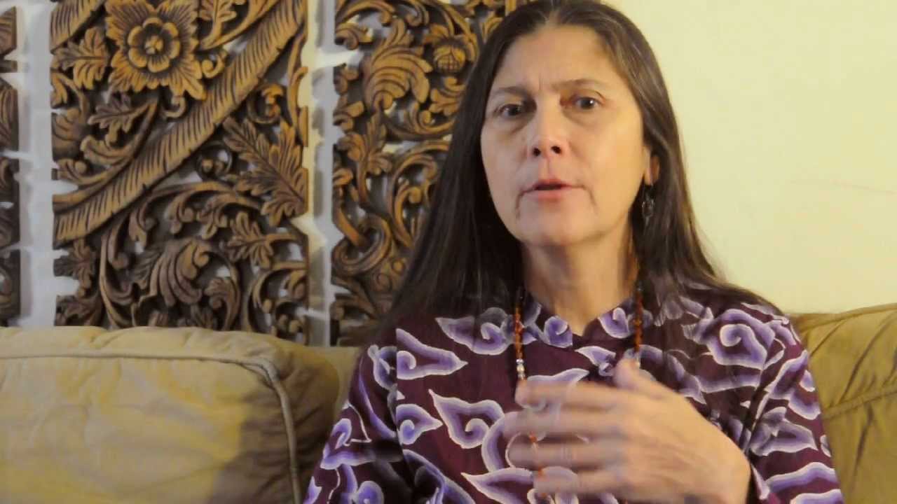 Bumi Sehat (Ibu Robin Lim on Postpartum) - YouTube