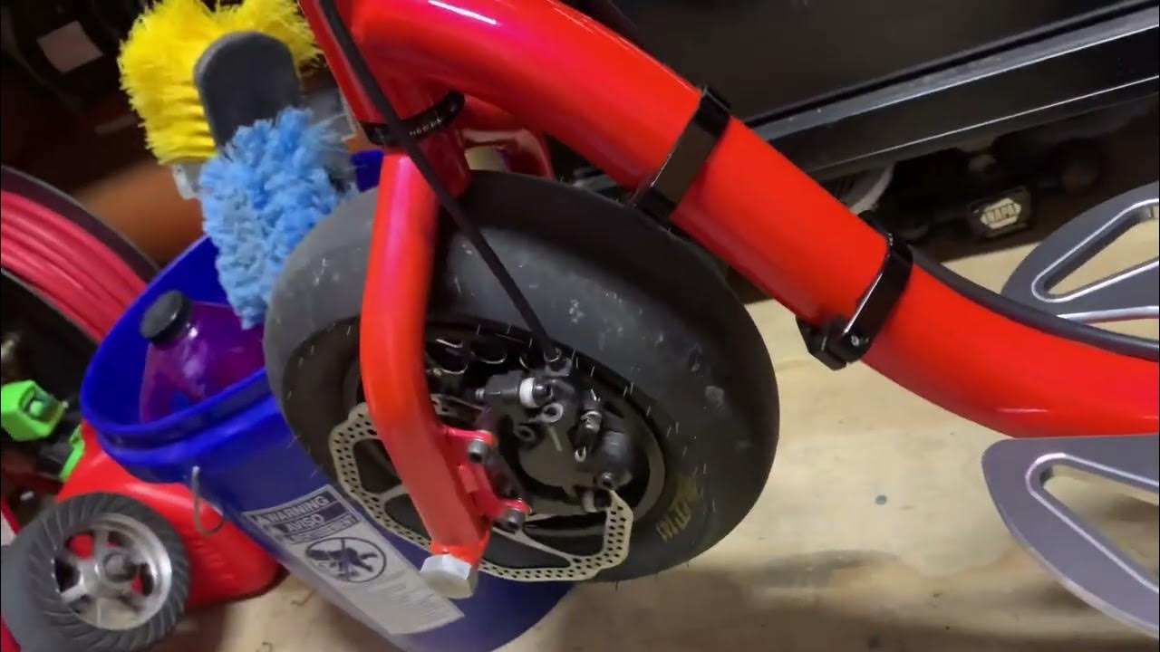 GoPed GSR46 Stiffy Y Frame fully built walkaround - YouTube