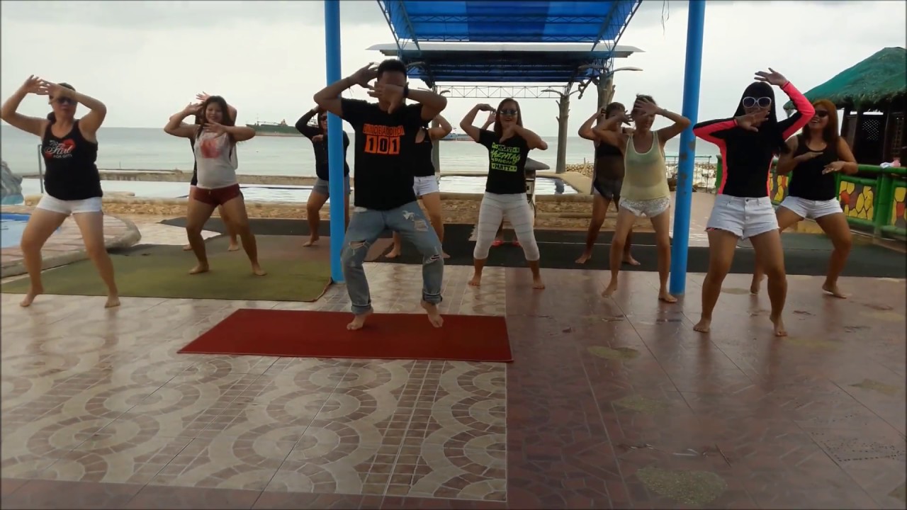 RETRO DANCE FITNESS (80'S MEDLEY) - YouTube