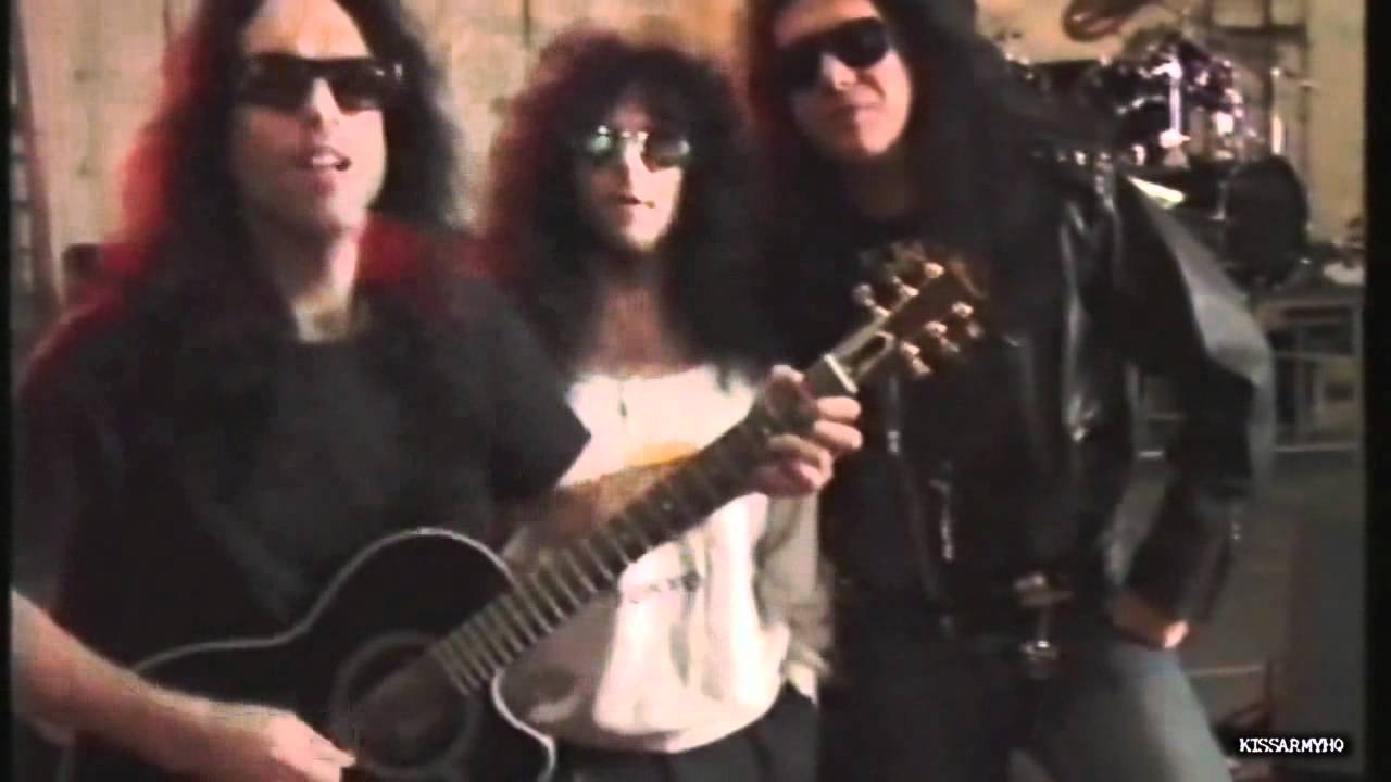 KISS Playing The Beatles song - YouTube
