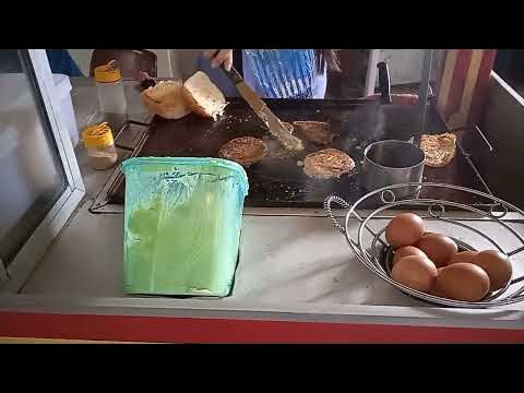 Lakeisya's burger 7C - YouTube