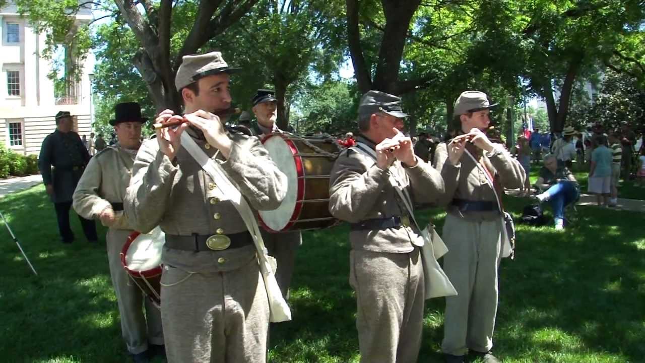 Old 1812 Quickstep - Carolina Fifes and Drums - YouTube