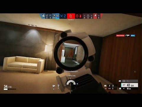 That’s one way to use a Flashbang - YouTube