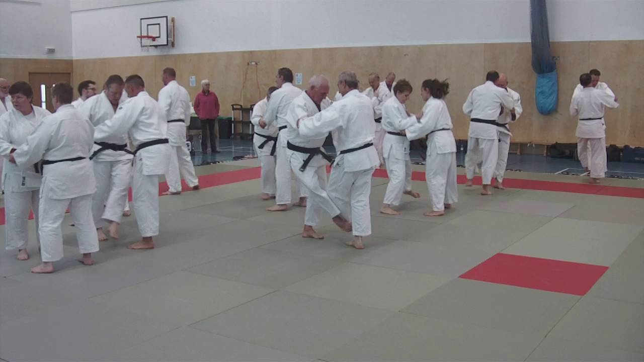 5 Warm Up Foot Sweeps Practice - YouTube