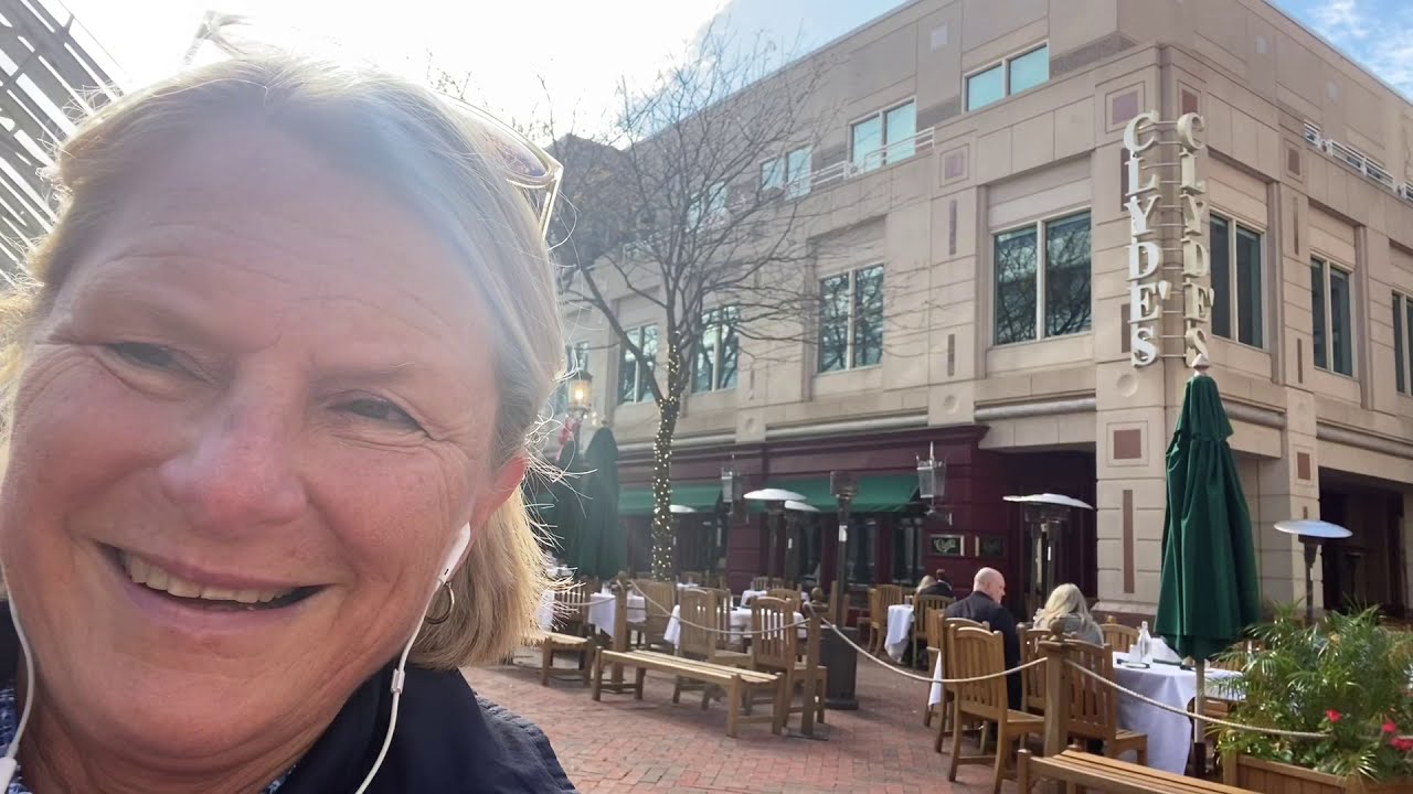 Clyde’s Reston Town Center - Community Story - YouTube