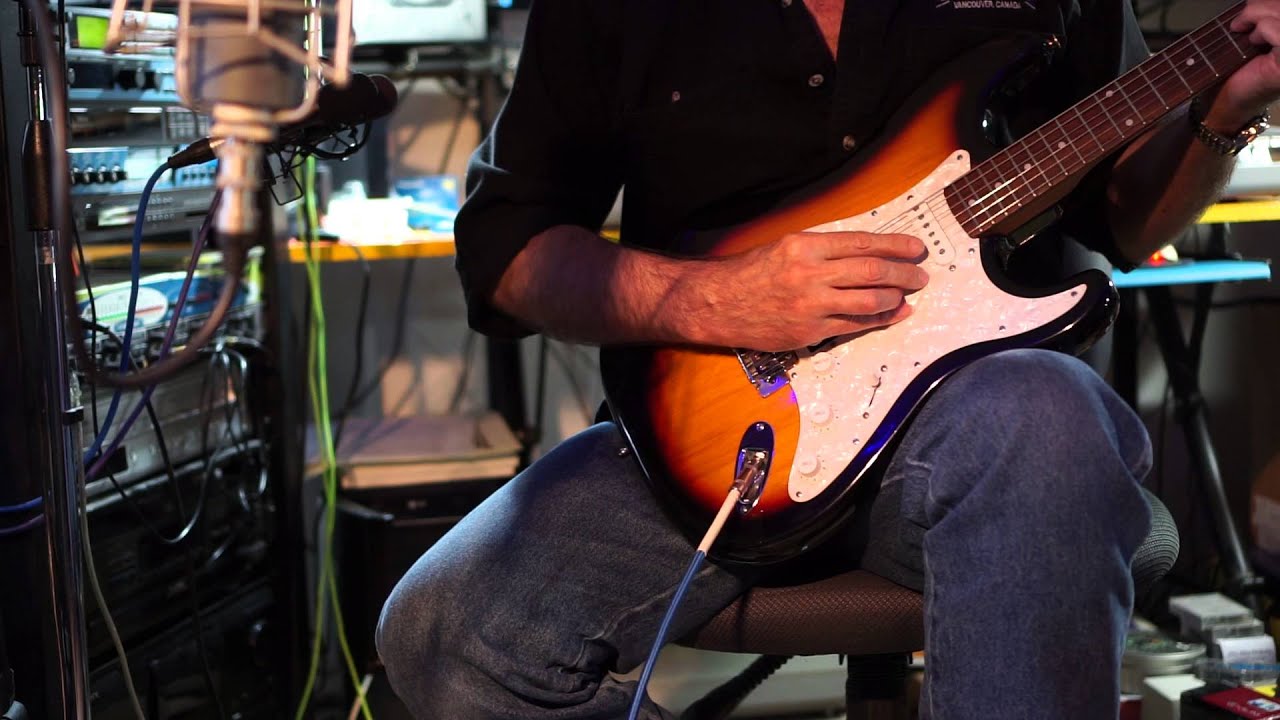 Vintage Vantage Stratocaster - YouTube