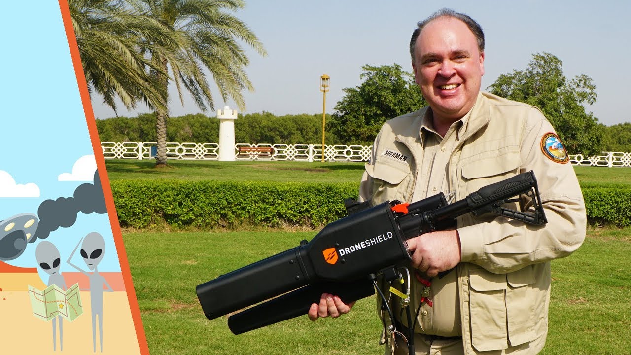 Hunting Drones in the United Arab Emirates - YouTube