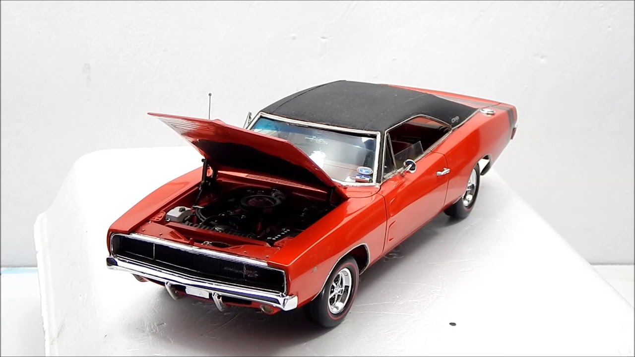 68 Dodge Charger RT revell 1/25 -model car - plastimodelismo - builder ...