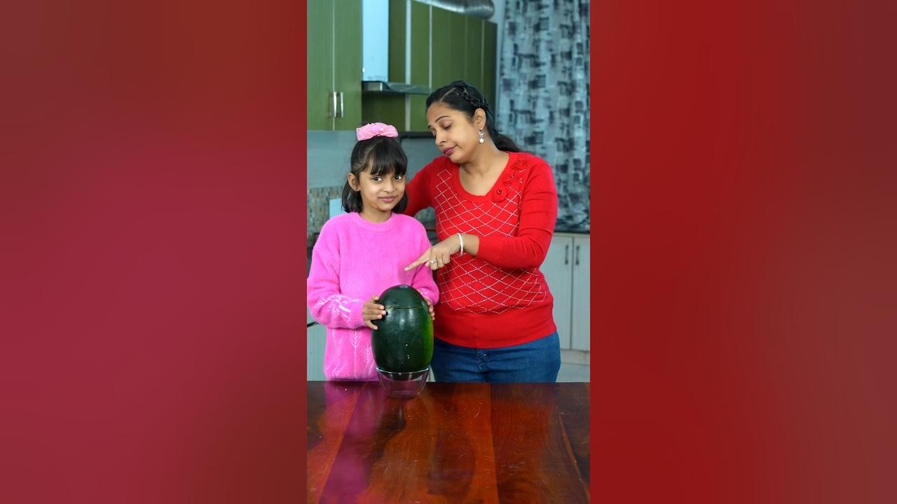 Watermelon Mei Mirchi 😂 | Maa vs Beti - Part 99 | Shruti Shorts | #comedyshorts #comedy #maa ...