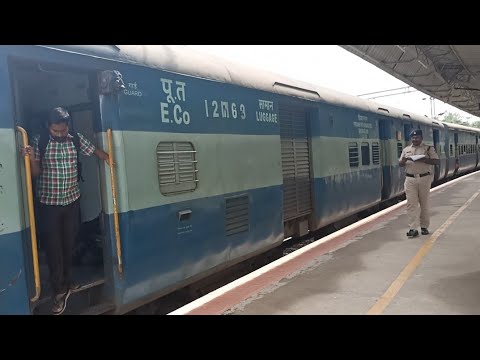 Prasanti Express Full Clear Announcement Bangalore Cant Railway station ...