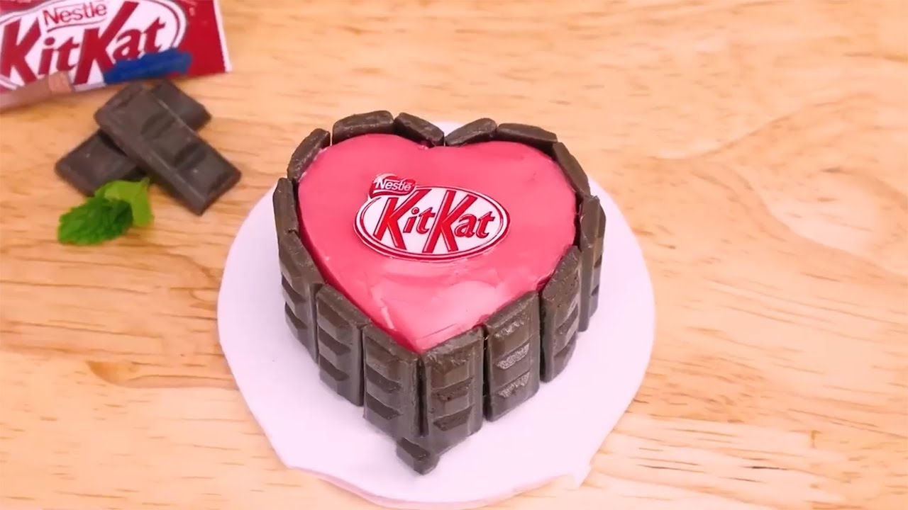 Mini chocolate cake – the perfect combination of sweet and delicate, KitKat cake - YouTube