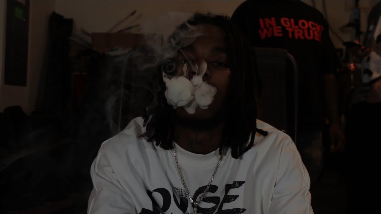 GoGetaPeezy- Playin Wit Fye (Official Music Video) - YouTube