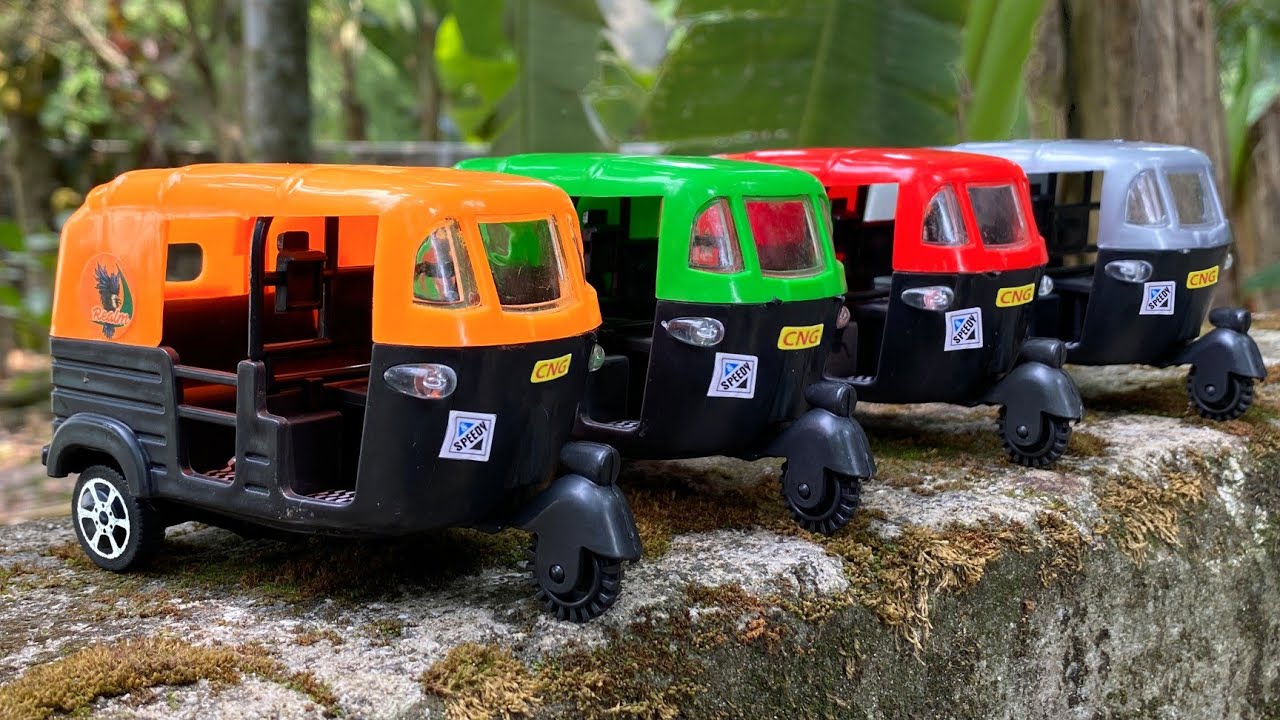 Unboxing CNG Autorickshaw & Driving them - YouTube