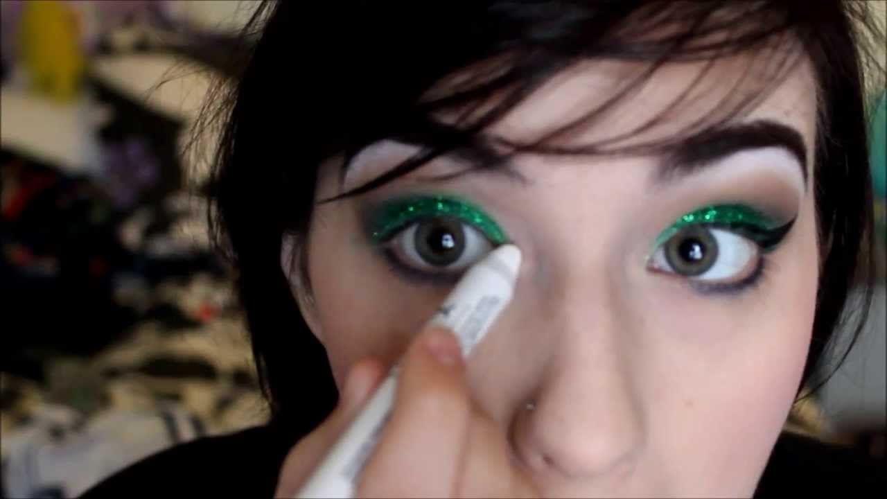 Horoscope Capricorn inspired makeup look! - YouTube