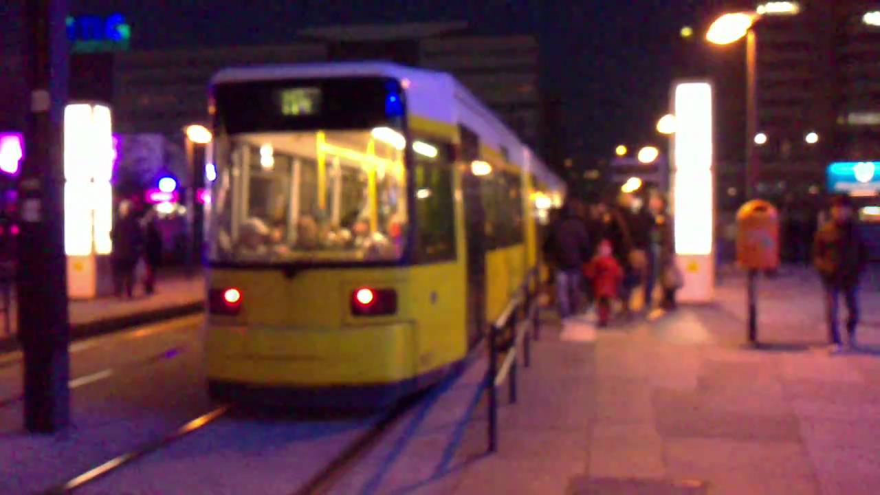 Straßenbahn Berlin: Typ GT6N am U Alexanderplatz (M4) [720p ᴴᴰ] - YouTube