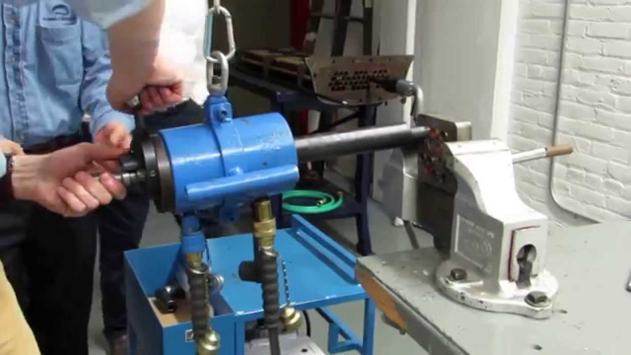 Extractor de tubos hidráulico- Servitool - YouTube