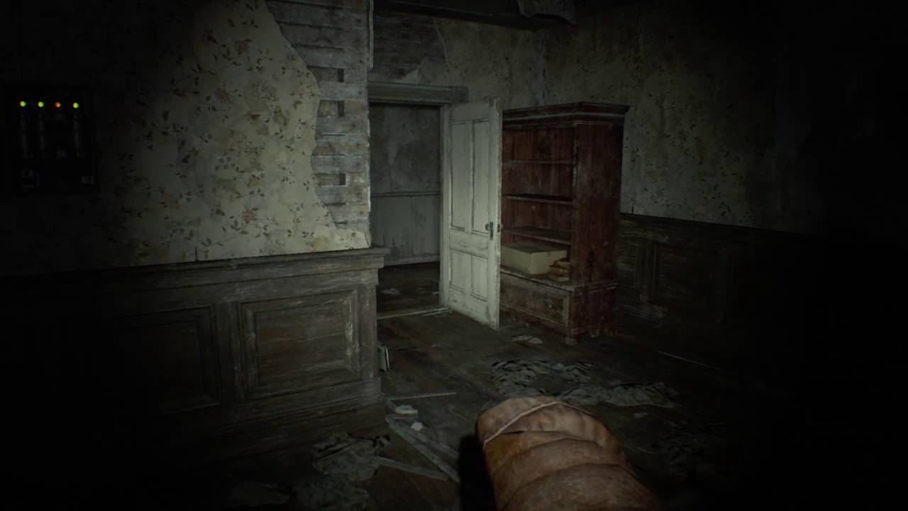 Re7 - YouTube