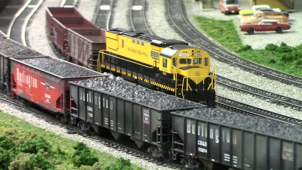 HO SCALE - Greater KC Model RR Club - Brush Creek & Western layout tour ...
