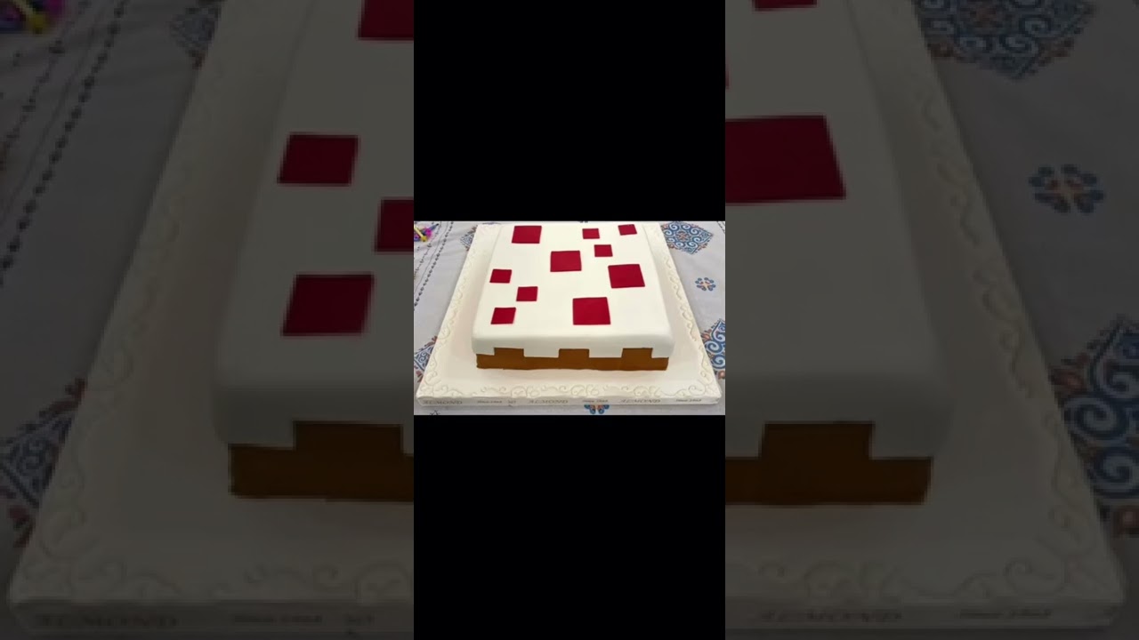 Minecraft Cake irl #shorts #youtubeshorts #minecraft #dream #funny #fyp ...