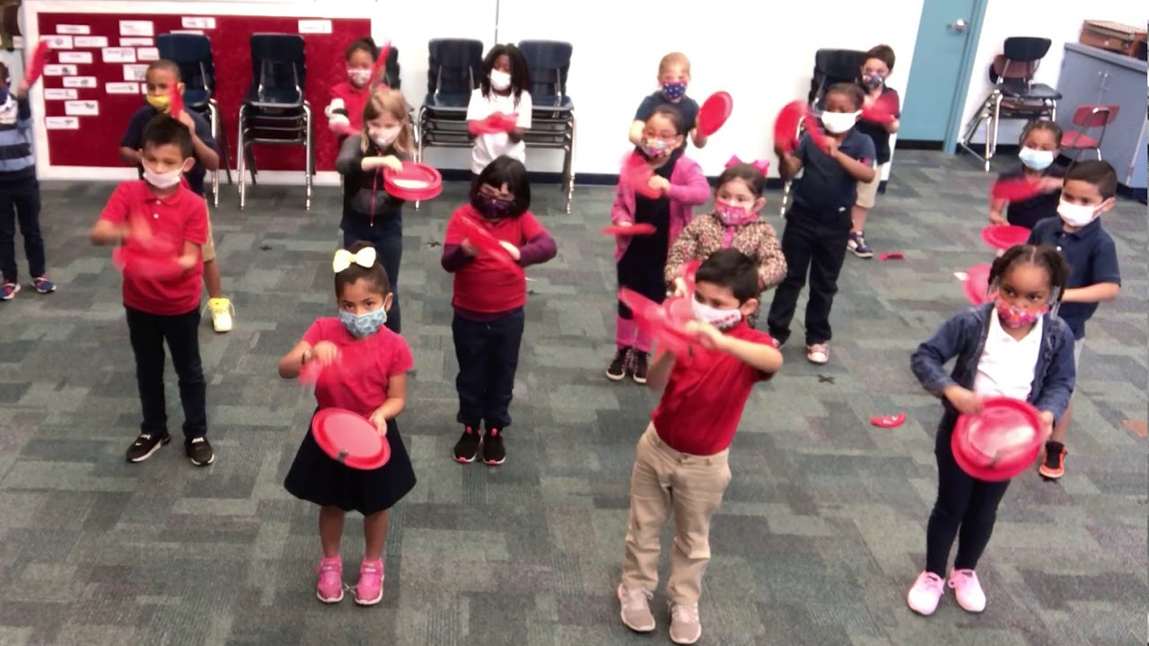 Paper Plate Dance (Trepak) from the Nutcracker- Mrs. Given's class ...