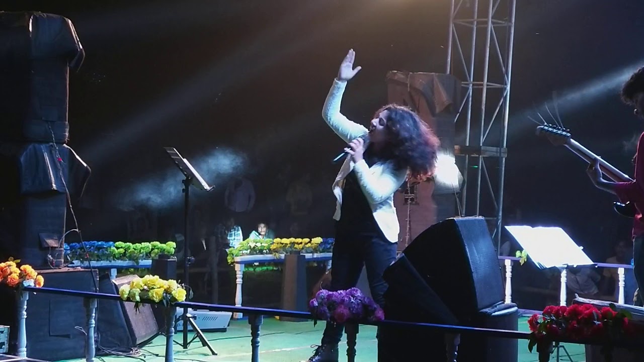 #Saki saki song ...Cover by singer sibani.. - YouTube