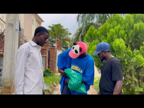 Kada a barka a baya fa 😅 #bushkiddocomedy #adsbybushkiddo # ...