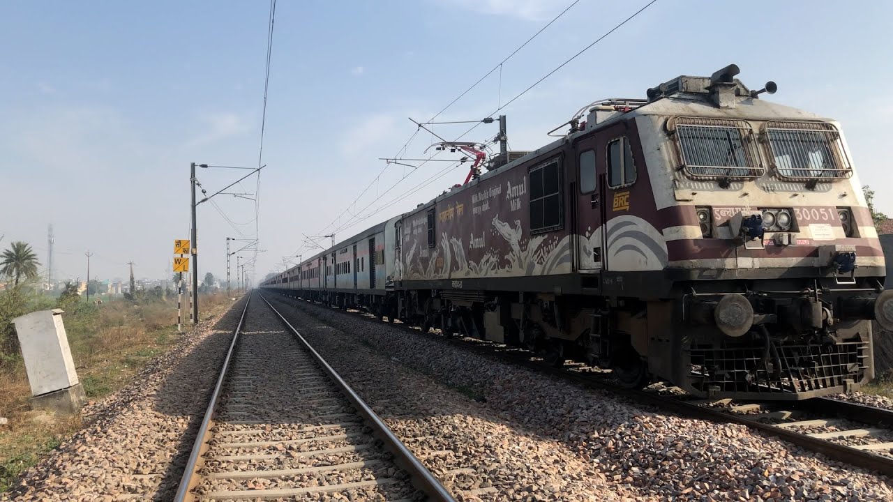 Dangerous WAP7 Dehradun Shatabdi + Yoga Express + Amritsar Indore ...