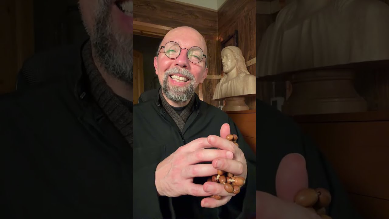 SANTO ROSARIO 🌹Uniamoci in preghiera con una Decina del Rosario dal ...