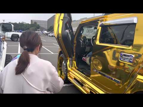 Hummer H2 Gold Edition