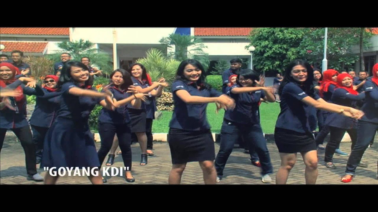 GOYANG KDI 2015 ALL KARYAWAN MNCTV - YouTube