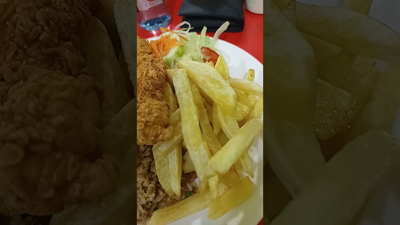 pollo broaster con chaufa y papas fritas (mostrito) - YouTube