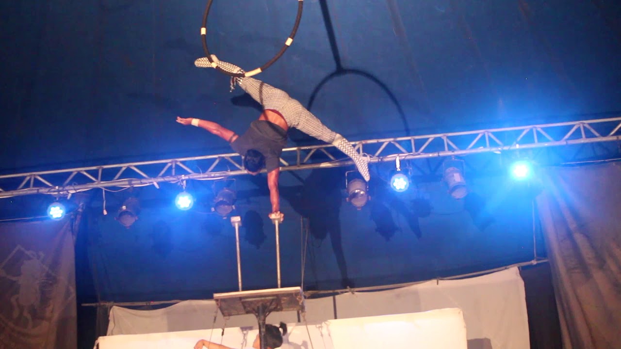 The Stranger Circus 2017 , Circus Performance , Try Not To Laugh ...