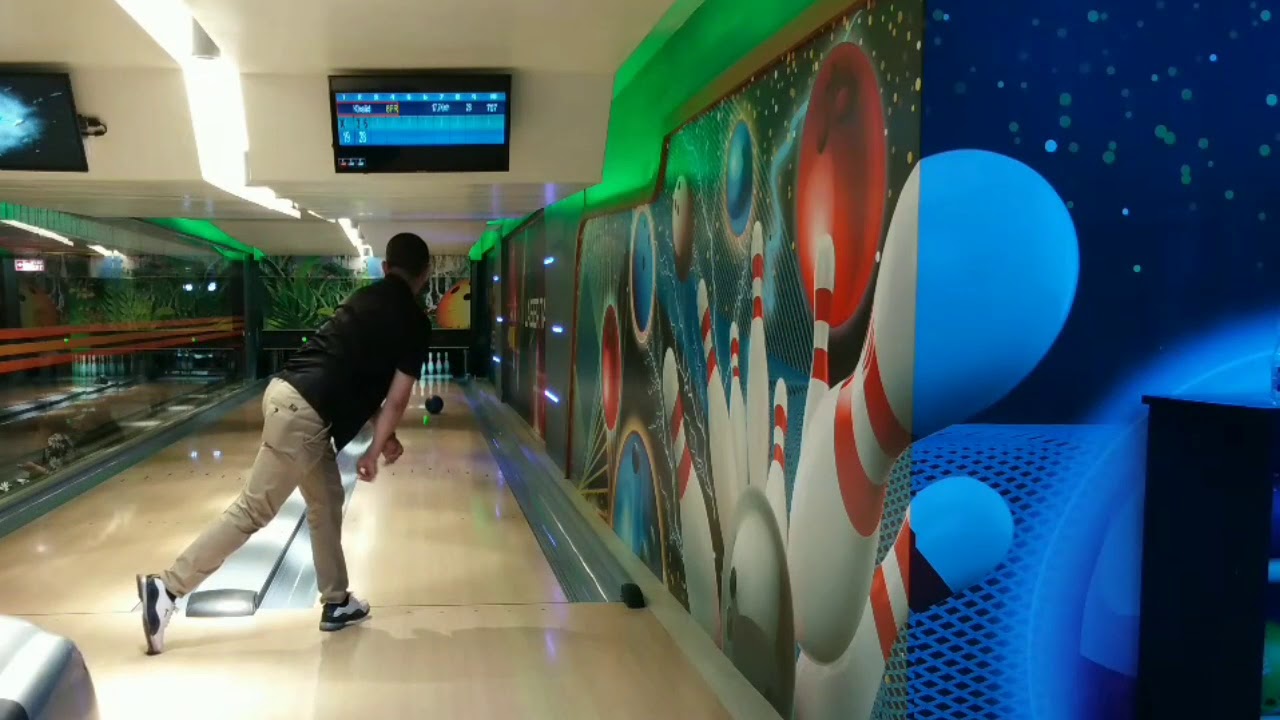 Turkey strike !!! Bowling @ultimate fun factory - YouTube