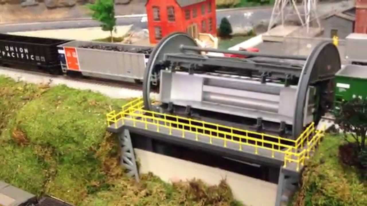 Lionel Coal Tipple at the CLRC - YouTube