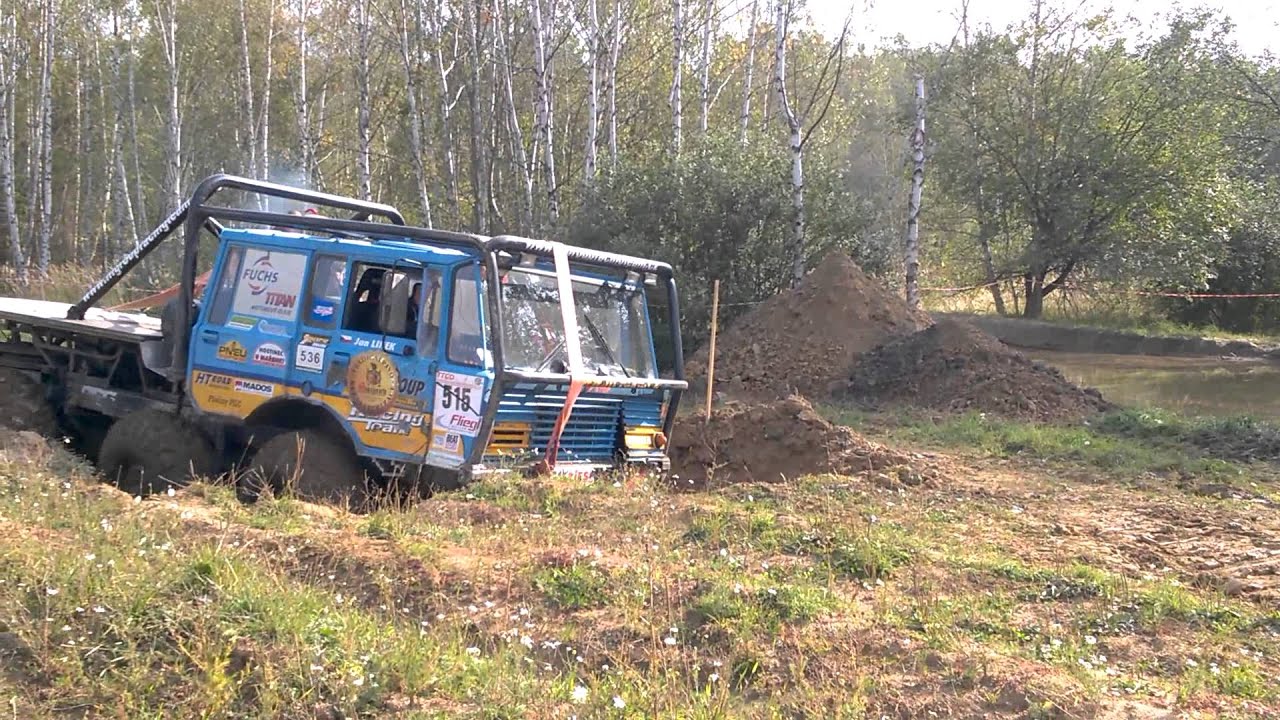 Truck Trial Jihlava 2015 - Tatra T813 8x8 kolos - Destroyer ;) - YouTube
