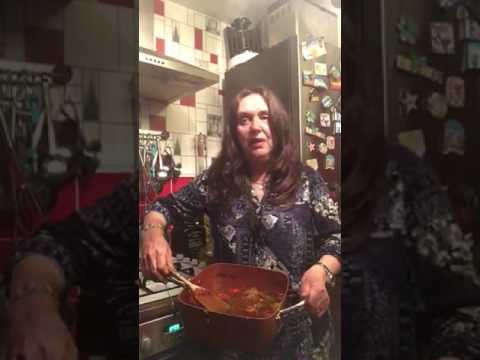 Crazy blind mum makes oxtails with spices and prudence