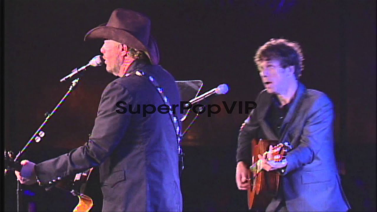 Scotty Emerick, Toby Keith at 60th Annual BMI Country Awa... - YouTube