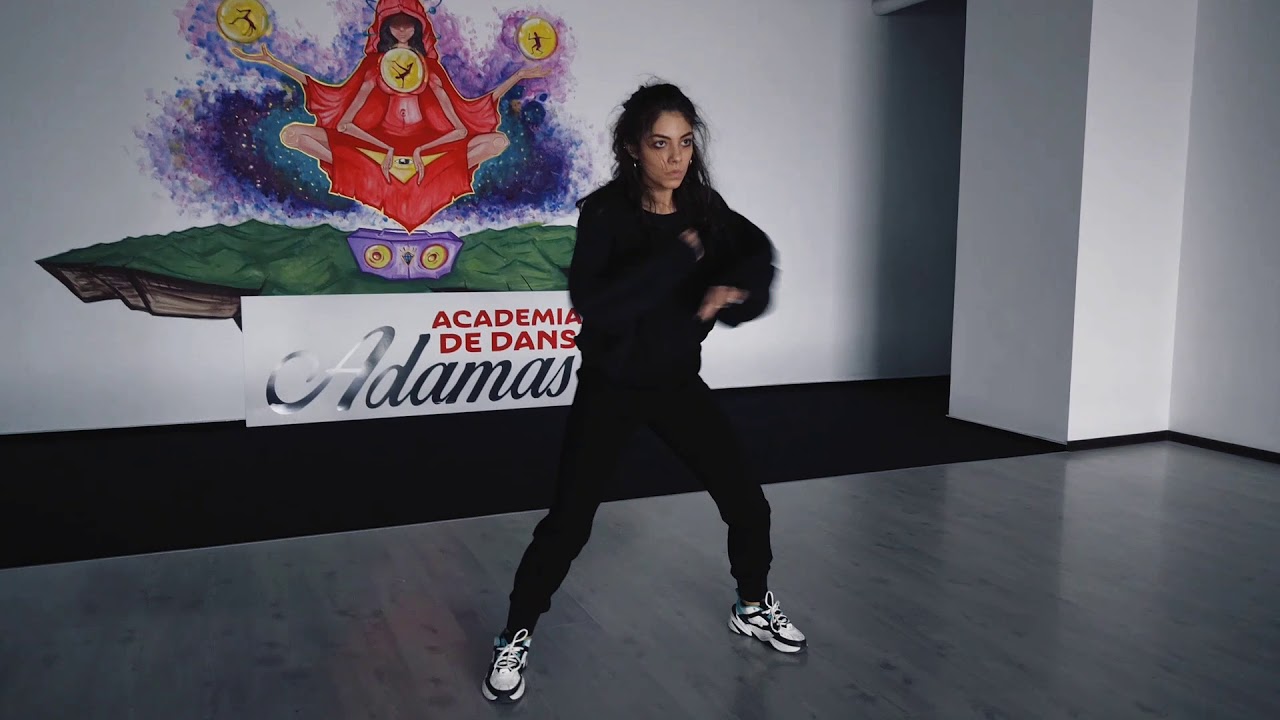 ANDREEA DOBREA ACADEMIA DE DANS ADAMAS - YouTube