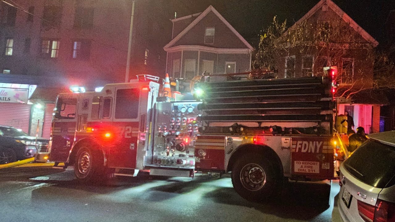 Brand New FDNY Engine 72 Laying In On Scene Of A 3rd Alarm Fire On ...