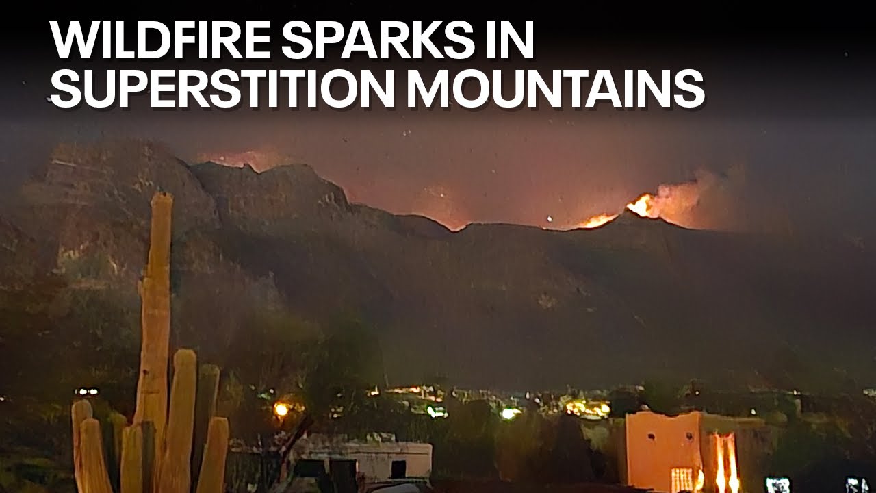 Siphon Fire burning in Superstition Mountains - YouTube