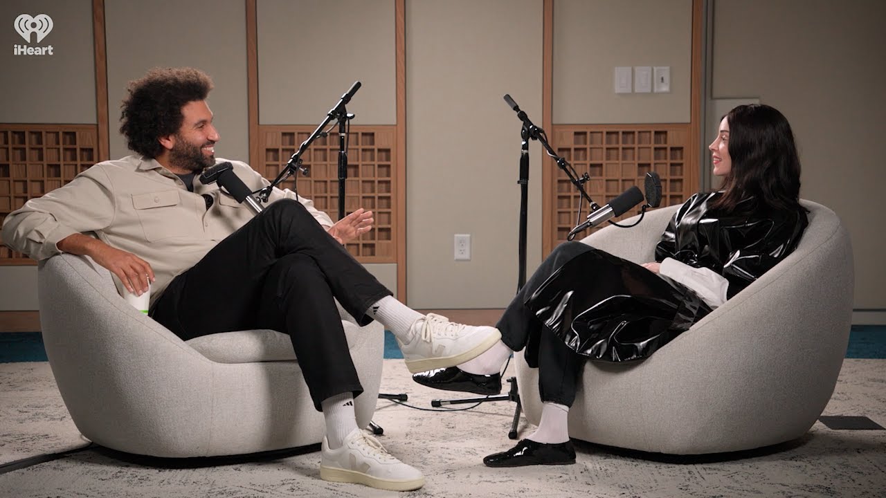 Mike McCready from Pearl Jam gifted St. Vincent one of his Signature ...